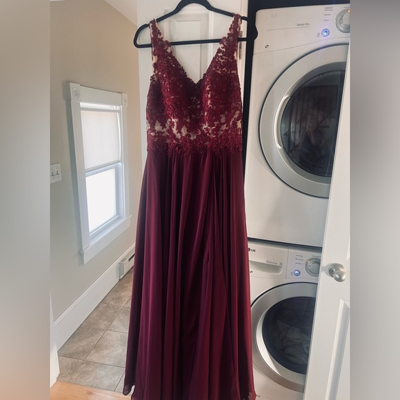 Amazon | Dresses | Red Wine Lace Topped Prom Dress | Poshmark